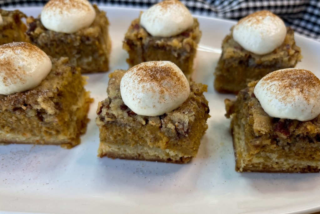Pumpkin Spice Bars - Dina's Diner