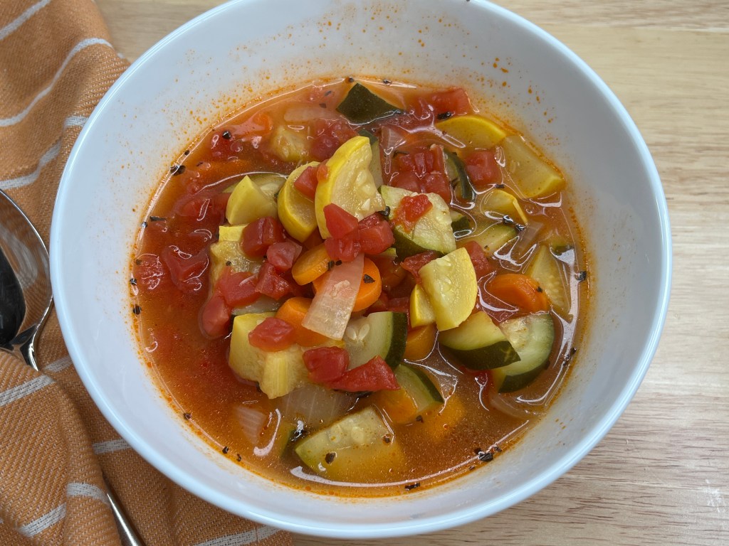 Favorite Vegetable Soup - Dina's Diner